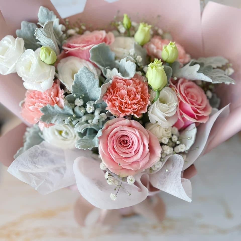 Fresh Flower Bouquet - My Queen (Seasonal Picks, Varies)(5 days Pre ...