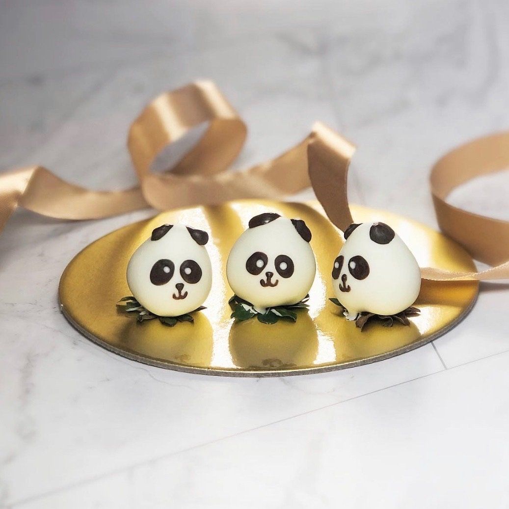 Kung Fu Panda | Fresh Fruit Arrangement with Chocolate Dipped ...